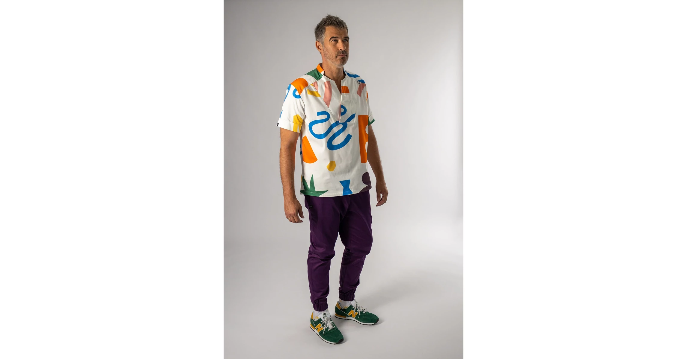 KEN fehér mintás férfi orvosi felső